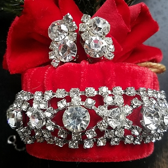 Vintage | Jewelry | Kramer Vintage Rhinestone Set Bracelet Earrings ...